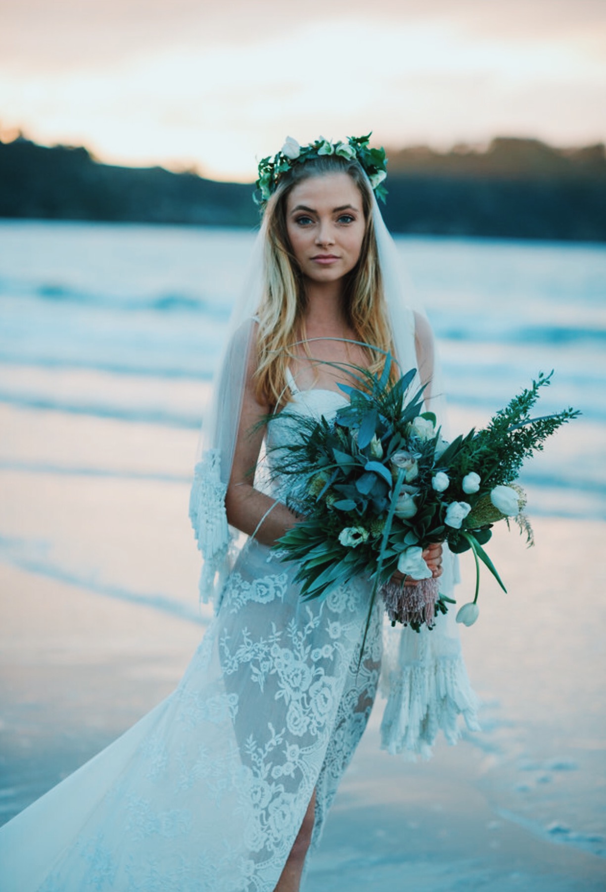 Lochie - Here now - Unique