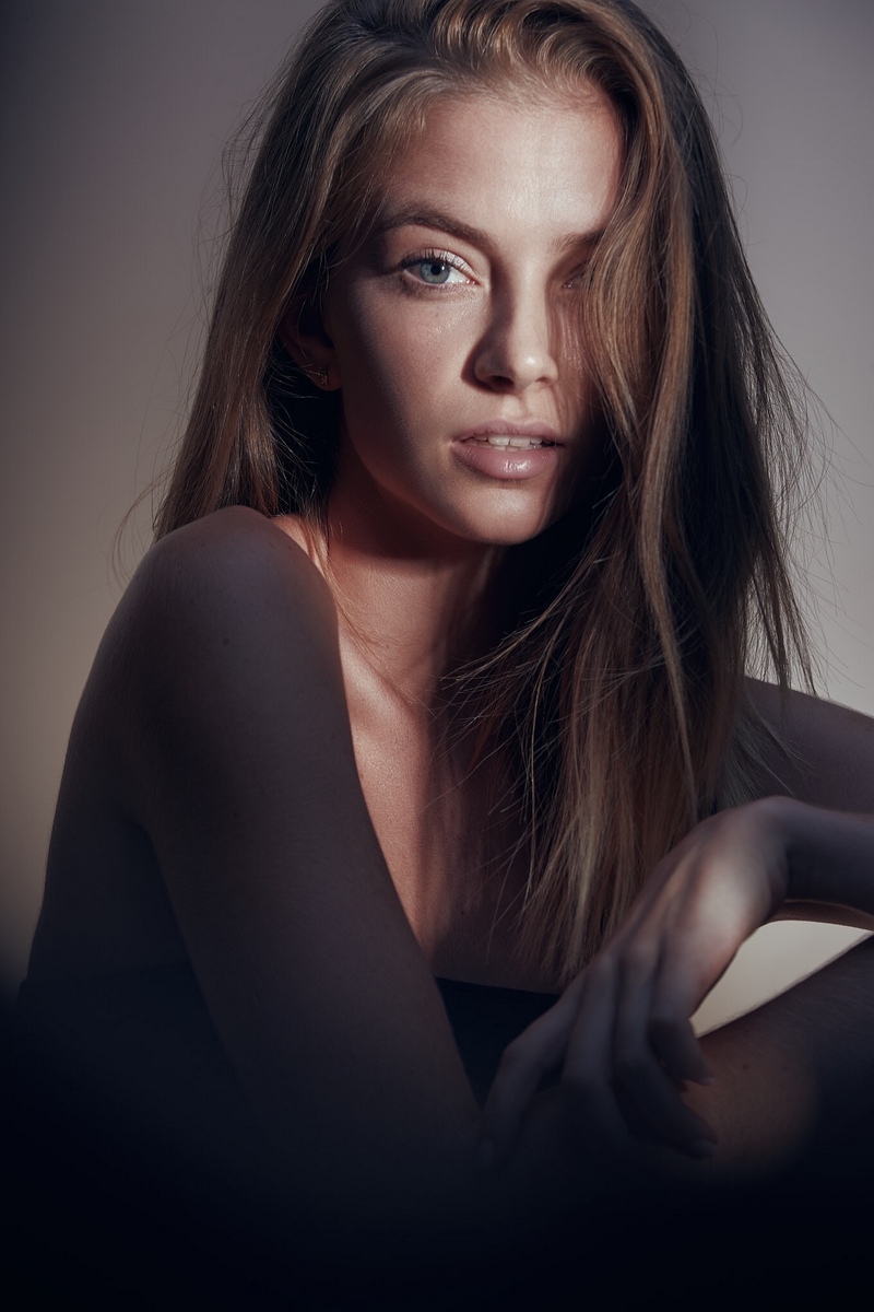 Lochie - Here now - Unique