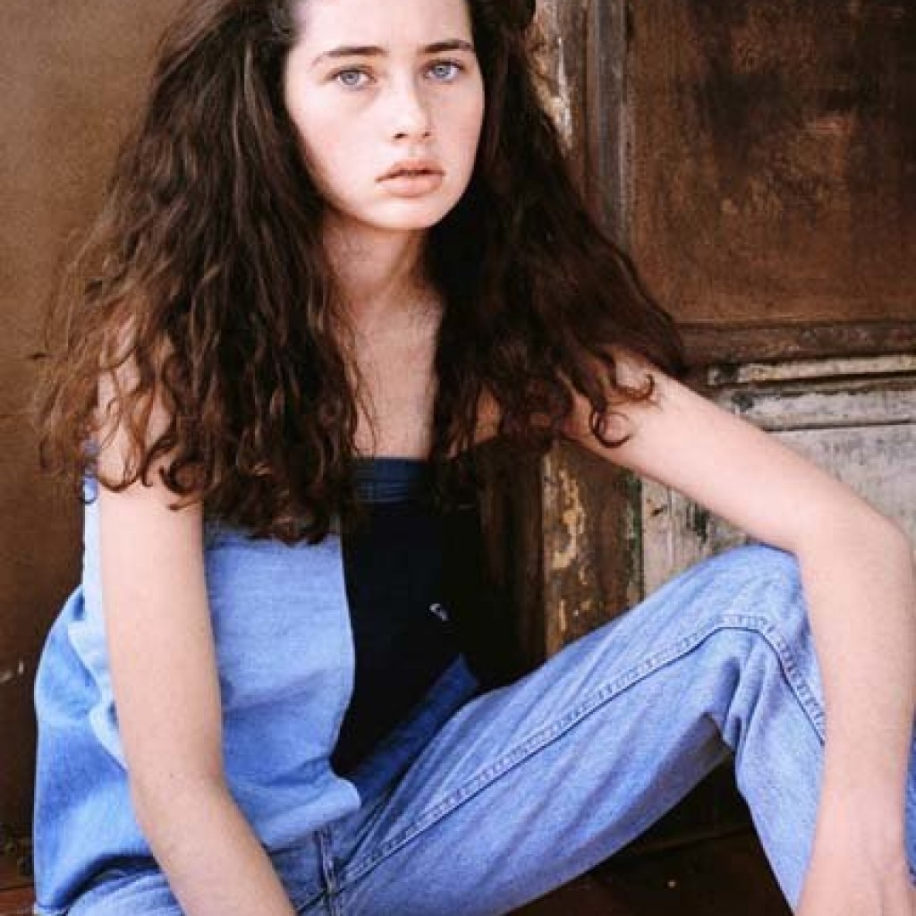 Ruby Pedersen for Oyster: Meet the model shot by Marnie Harris - Unique