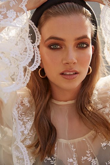 Lochie - Here now - Unique