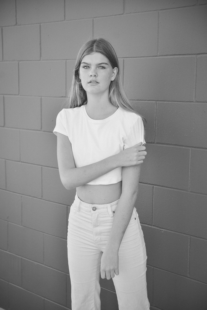 Bella V. - Unique
