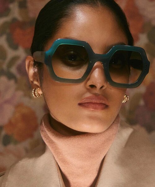 Vi - Sydney - Unique