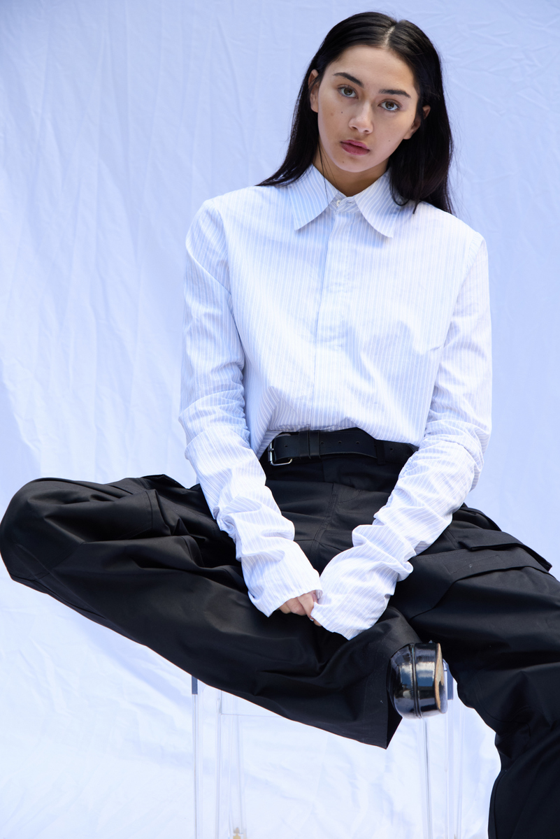 Lana Hill: Here now - Unique