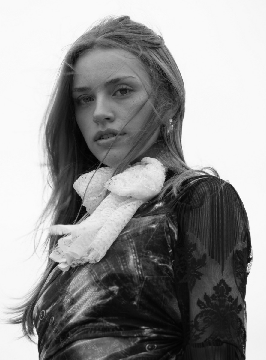 @Imogen Coultas - Unique