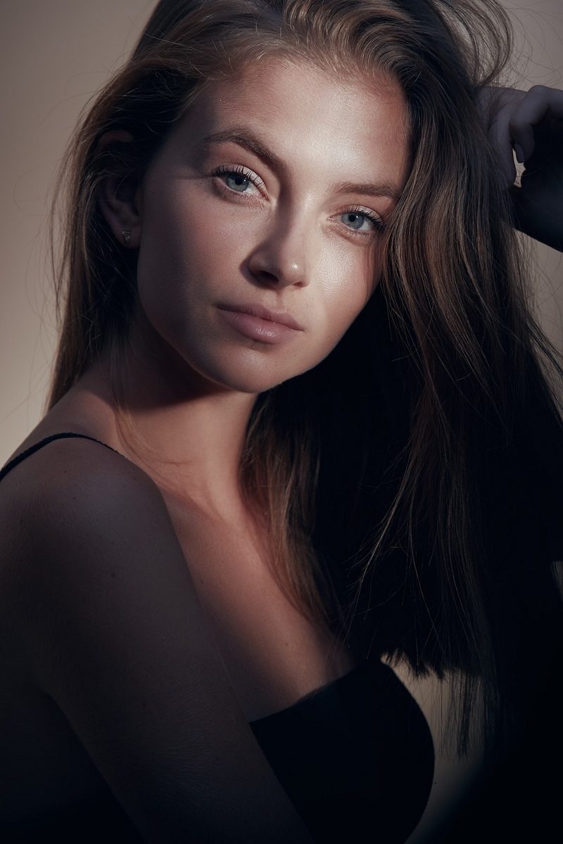 Lochie - Here now - Unique